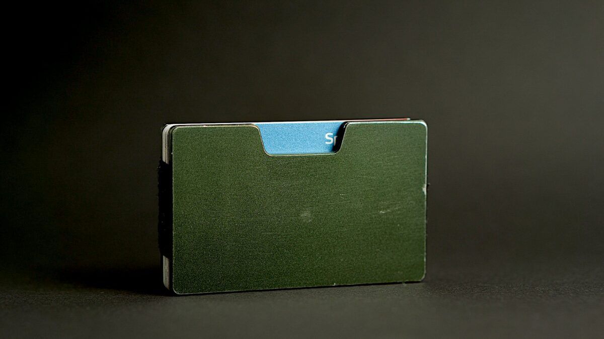 6 Best Badass Metal Wallets for Men ⋆ Trouserdog